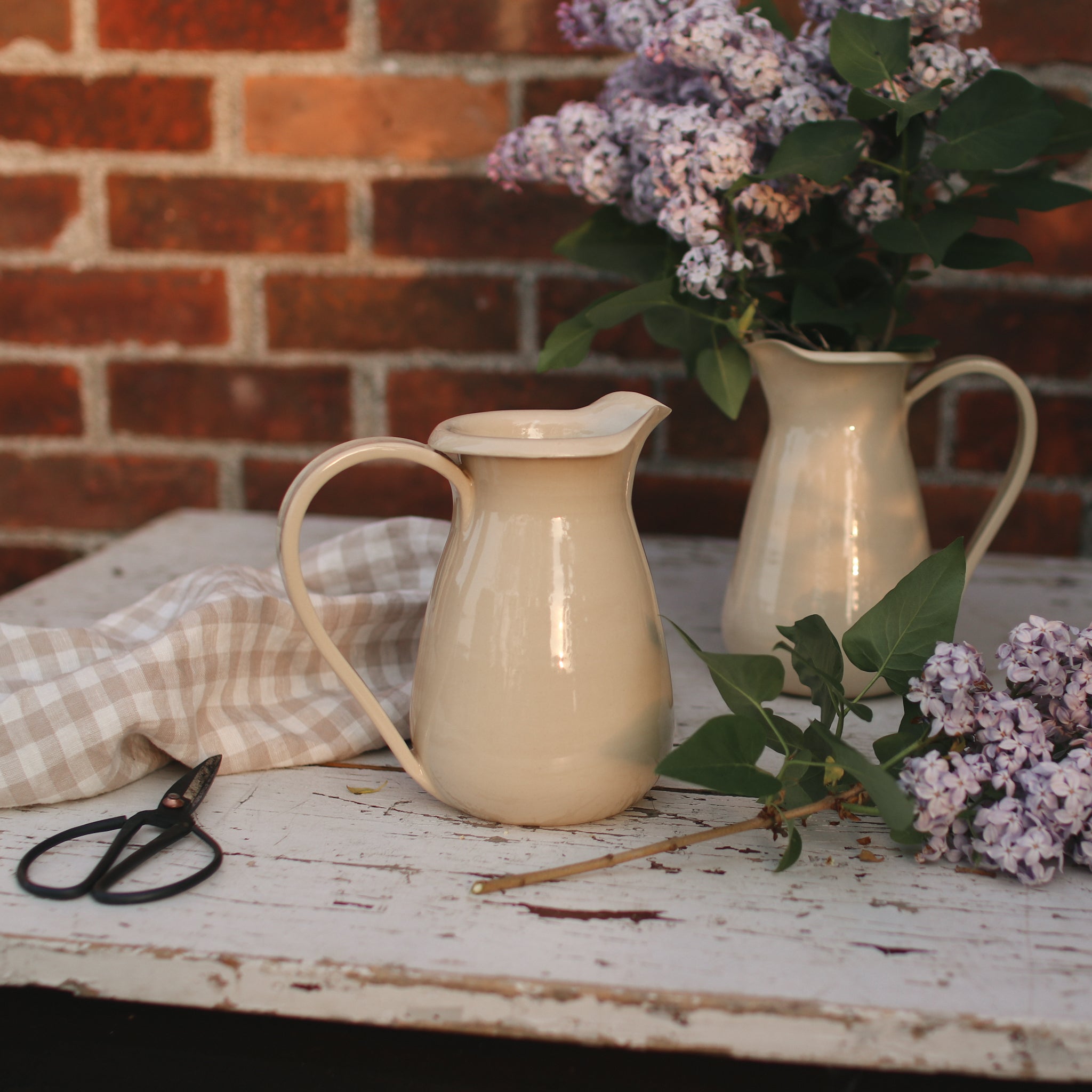 Vase en céramique avec anse – La boutique par Fanny